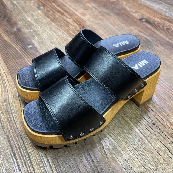 MIA | Shoes | New Mia Stefani Vegan Leather Platform Clog Sandal Black ...